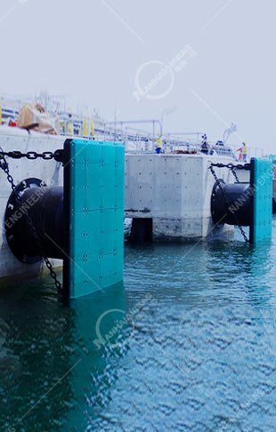 Cylindrical Rubber Fender - pneumatic fenders_yokohama fender_vessel ...