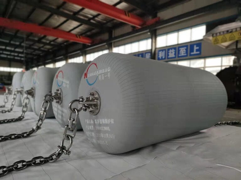 What is a floating fender - pneumatic fenders_yokohama fender_vessel ...